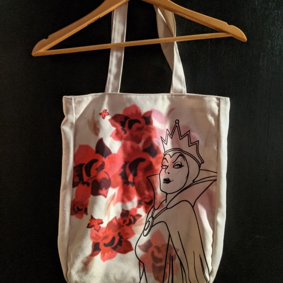 unknown | Bags | Doublesided Tote Featuring Evil Queen And Snow | Poshmark